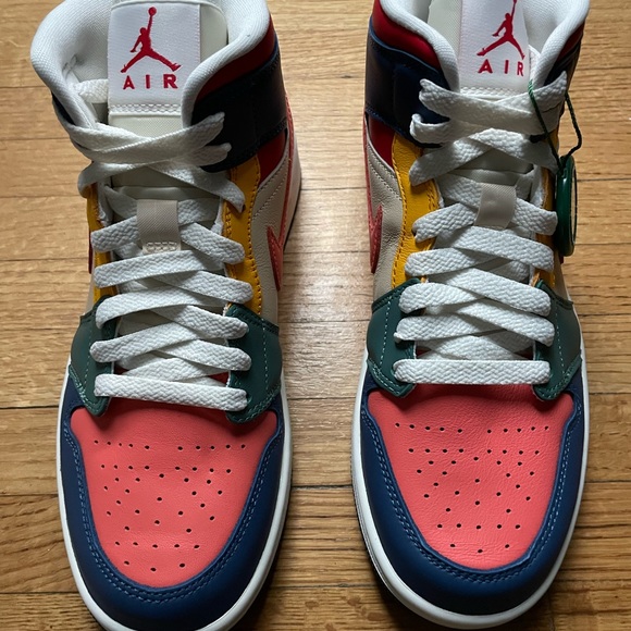 Nike | Shoes | Nike Air Jordan Retro Mid Se Wmns Multicolor 222 Never ...